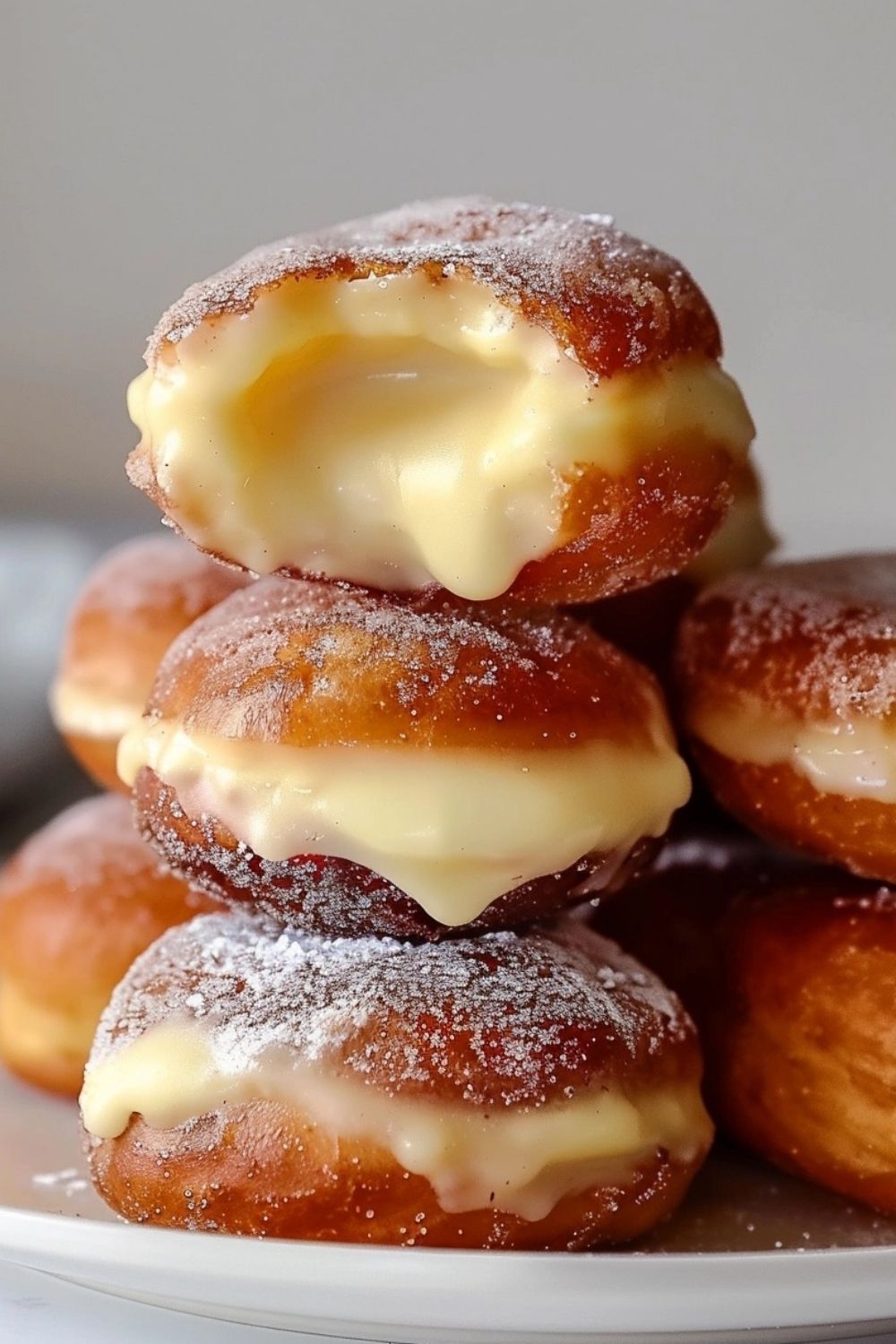 Bomboloni: Italian Cream-Filled Donuts